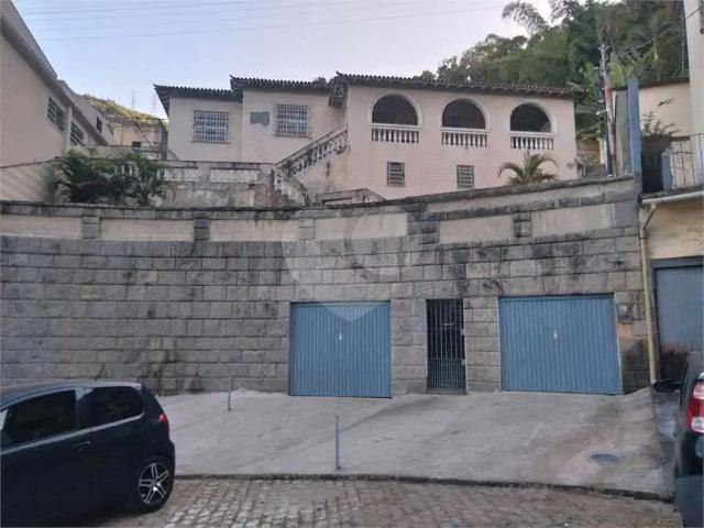 Casa / Sobrado Comercial para Locação em Rio de Janeiro/RJ Grajaú 5 Quartos