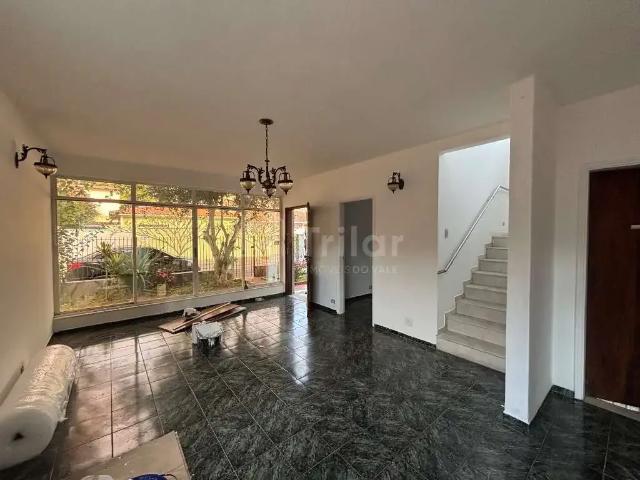 Casa / Sobrado Comercial para Locação em São José dos Campos/SP Vila Betânia 4 Quartos