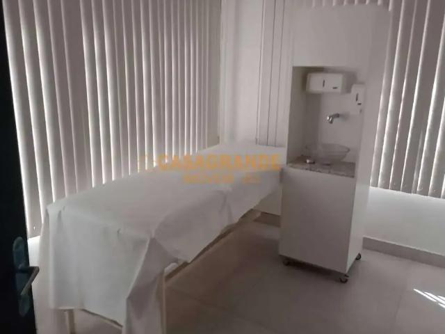Casa / Sobrado Comercial para Locação em São José dos Campos/SP Vila Tatetuba