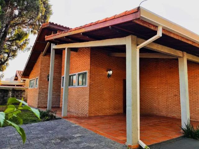 Casa / Sobrado Comercial para Locação em São José dos Campos/SP Jardim América 5 Quartos