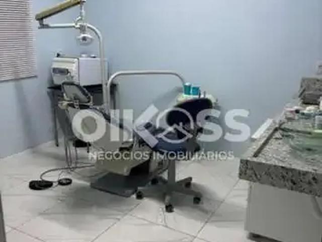 Casa / Sobrado Comercial para Locação em São José dos Campos/SP Jardim Oriente 2 Quartos