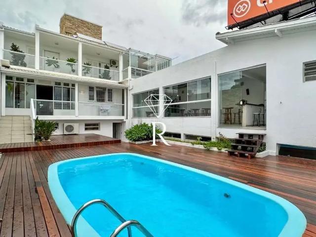 Casa / Sobrado Comercial para Locação em São José/SC Campinas