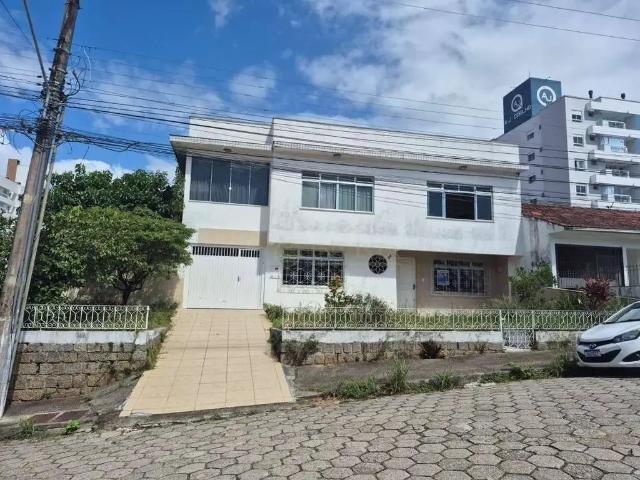 Casa / Sobrado Comercial para Locação em São José/SC Barreiros 3 Quartos