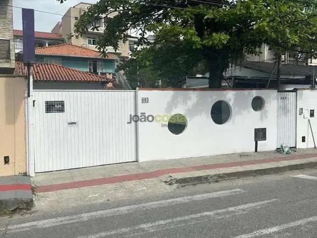Casa / Sobrado Comercial para Locação em São José/SC Barreiros 3 Quartos