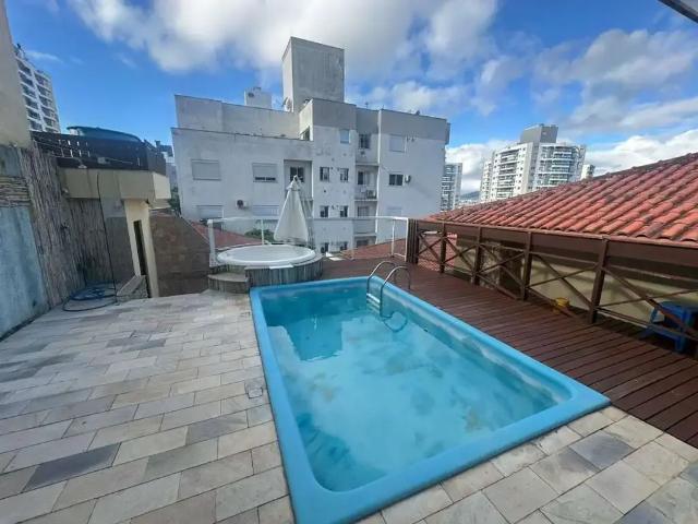 Casa / Sobrado Comercial para Locação em São José/SC Barreiros 4 Quartos
