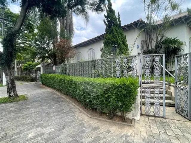 Casa / Sobrado Comercial para Locação em São Paulo/SP Aclimação 3 Quartos