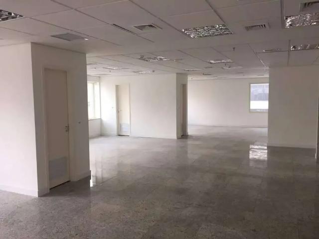 Casa / Sobrado Comercial para Locação em São Paulo/SP Bela Vista