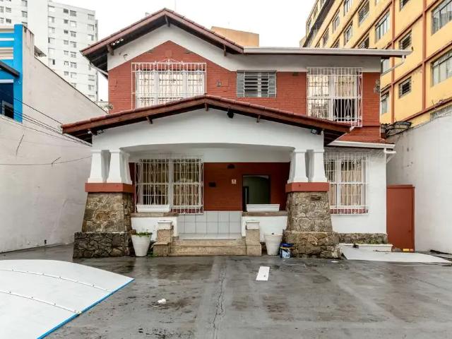 Casa / Sobrado Comercial para Locação em São Paulo/SP Bela Vista