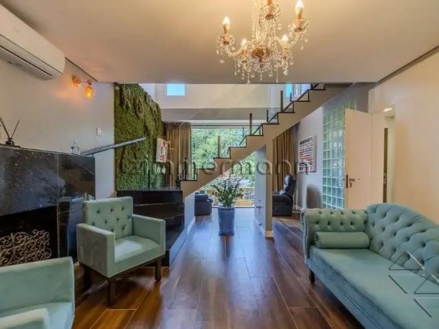 Casa / Sobrado Comercial para Locação em São Paulo/SP Pacaembu 4 Quartos