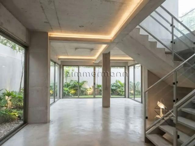 Casa / Sobrado Comercial para Locação em São Paulo/SP Pinheiros
