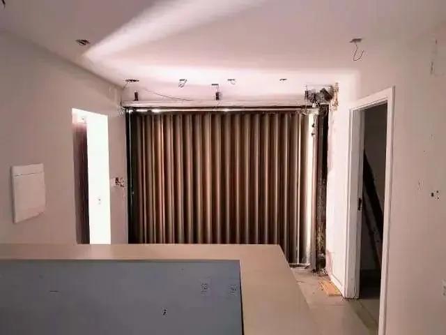 Casa / Sobrado Comercial para Locação em Salvador/BA Caminho das Árvores