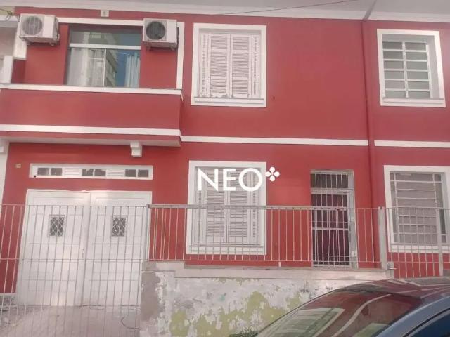 Casa / Sobrado Comercial para Locação em Santos/SP Embaré 4 Quartos