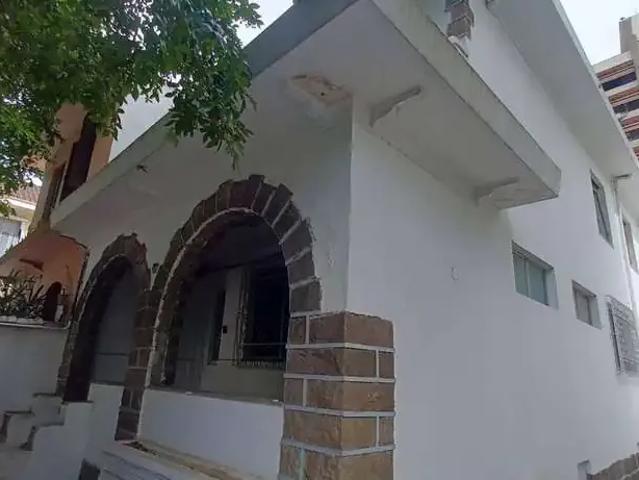 Casa / Sobrado Comercial para Locação em Santos/SP Gonzaga