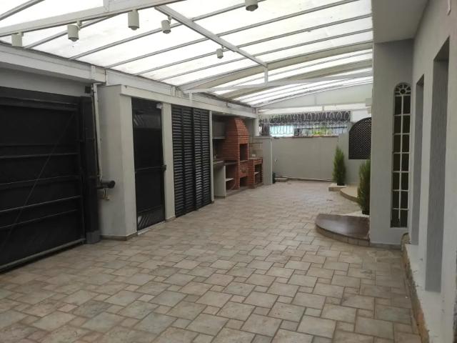 Casa / Sobrado Comercial para Locação em Santos/SP Gonzaga