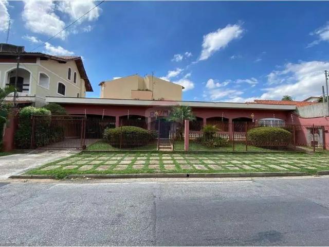 Casa / Sobrado Comercial para Locação em Sorocaba/SP Vila Trujillo 4 Quartos