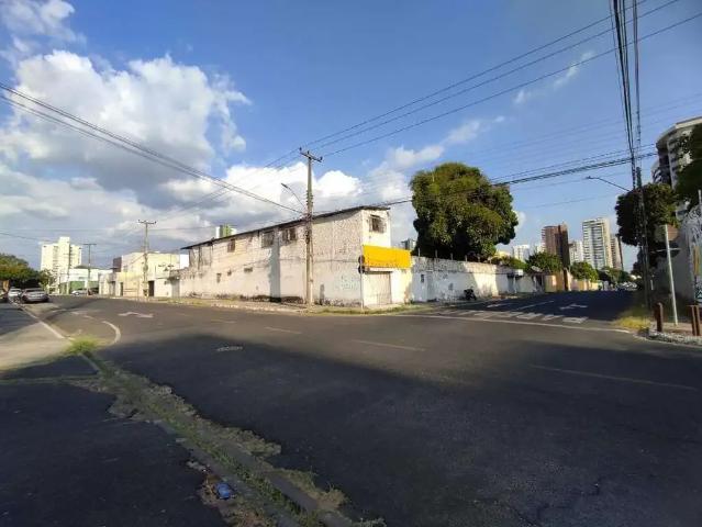 Casa / Sobrado Comercial para Locação em Teresina/PI Fátima 10 Quartos