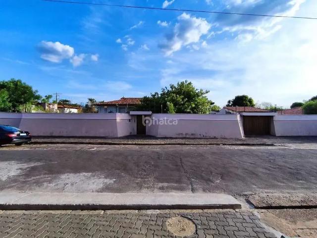 Casa / Sobrado Comercial para Locação em Teresina/PI São Cristóvão 5 Quartos