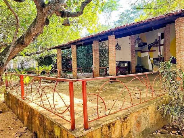 Casa / Sobrado Comercial para Locação em Teresina/PI Todos os Santos 1 Quartos