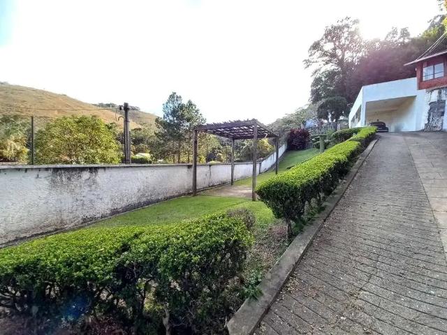 Casa / Sobrado Comercial para Locação em Teresópolis/RJ Pessegueiros