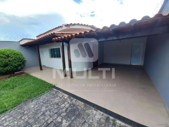 Casa / Sobrado Comercial para Locação em Uberlândia/MG Umuarama 3 Quartos