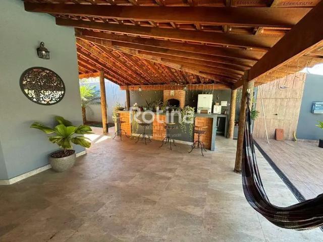 Casa / Sobrado Comercial para Locação em Uberlândia/MG Cidade Jardim