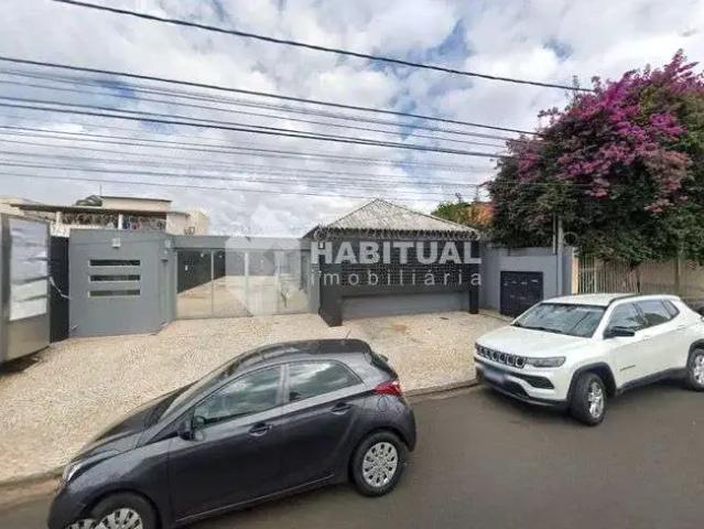 Casa / Sobrado Comercial para Locação em Uberlândia/MG Fundinho 4 Quartos