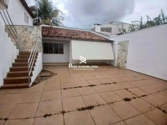 Casa / Sobrado Comercial para Locação em Uberlândia/MG Jardim Karaíba