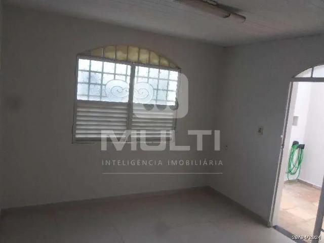 Casa / Sobrado Comercial para Locação em Uberlândia/MG Martins 2 Quartos