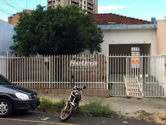 Casa / Sobrado Comercial para Locação em Uberlândia/MG Martins 5 Quartos