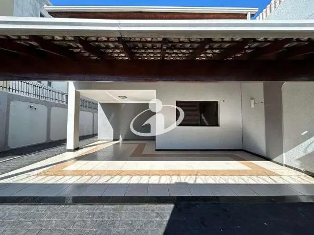 Casa / Sobrado Comercial para Locação em Uberlândia/MG Nossa Senhora Aparecida
