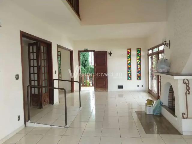 Casa / Sobrado Comercial para Locação em Valinhos/SP Castelo 1 Quartos