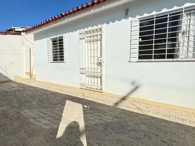 Casa / Sobrado Comercial para Locação em Vitória da Conquista/BA Candeias 3 Quartos