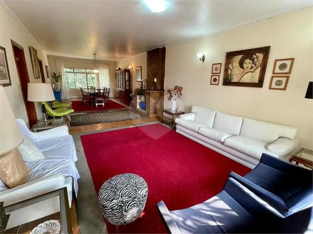 Casa / Sobrado Comercial para Venda em Cotia/SP Vila São Joaquim 5 Quartos