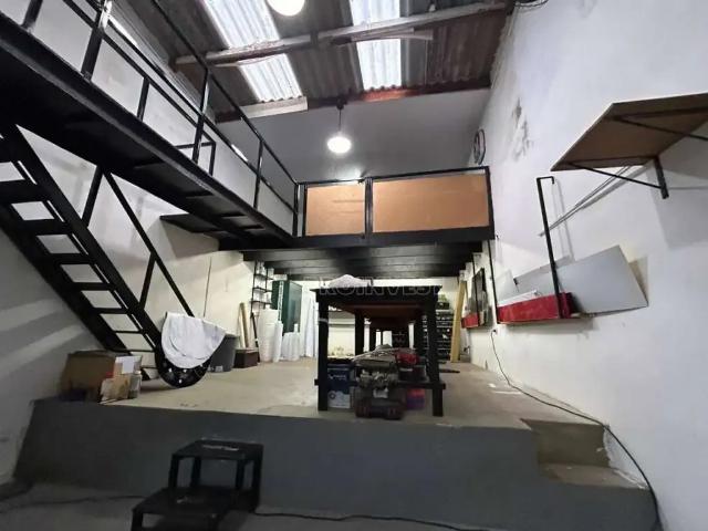 Casa / Sobrado Comercial para Venda em Cotia/SP Granja Viana 4 Quartos
