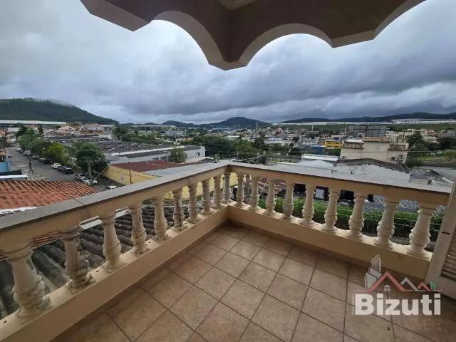 Casa / Sobrado Comercial para Venda em Cajamar/SP Altos de Jordanésia Jordanésia 3 Quartos