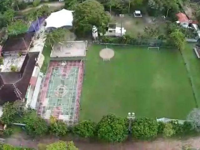 Casa / Sobrado Comercial para Venda em Camaçari/BA Vila de Abrantes 4 Quartos