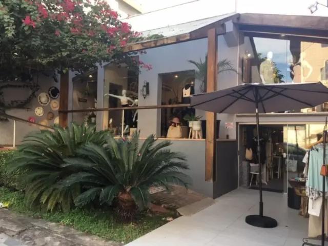 Casa / Sobrado Comercial para Venda em Caraguatatuba/SP Centro