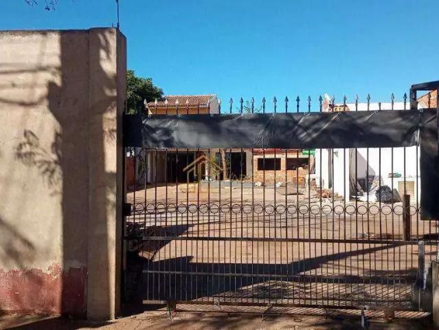Casa / Sobrado Comercial para Venda em Cascavel/PR Pioneiros Catarinenses 3 Quartos