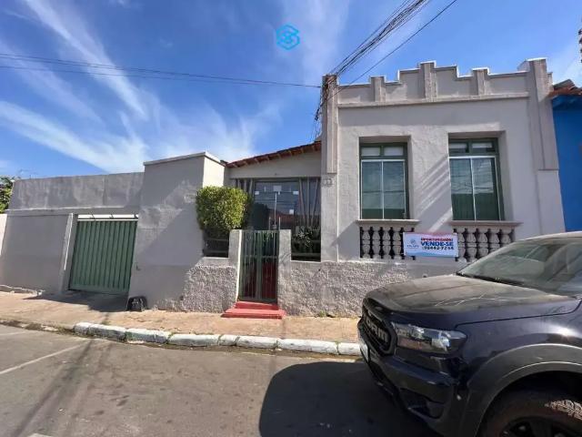 Casa / Sobrado Comercial para Venda em Cuiabá/MT Centro Norte 6 Quartos