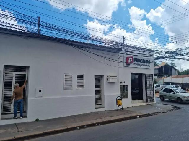 Casa / Sobrado Comercial para Venda em Cuiabá/MT Centro Sul 3 Quartos