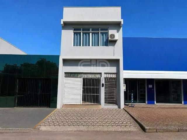 Casa / Sobrado Comercial para Venda em Cuiabá/MT Grande Terceiro 2 Quartos