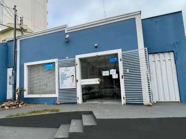 Casa / Sobrado Comercial para Venda em Cuiabá/MT Popular 3 Quartos