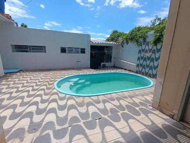 Casa / Sobrado Comercial para Venda em Cuiabá/MT Porto 4 Quartos