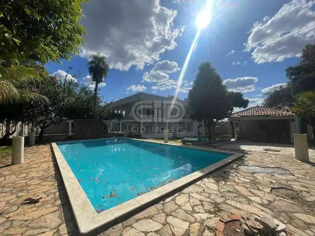 Casa / Sobrado Comercial para Venda em Cuiabá/MT Parque Georgia 8 Quartos