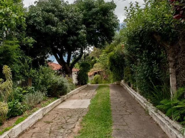 Casa / Sobrado Comercial para Venda em Cunha/SP Vila Rica