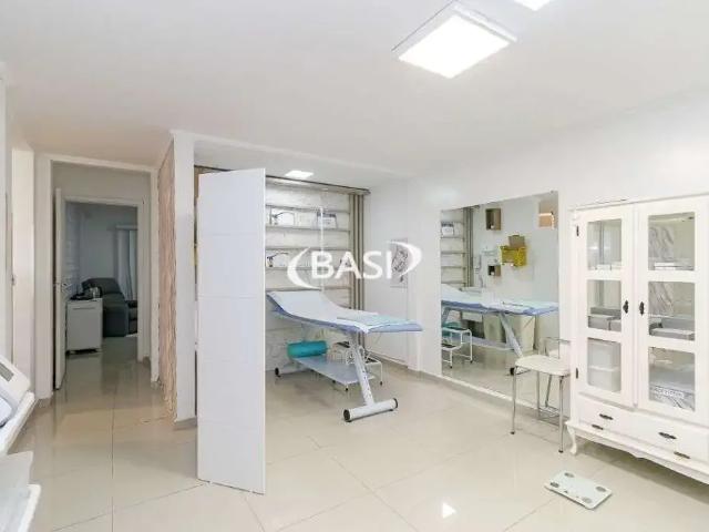 Casa / Sobrado Comercial para Venda em Curitiba/PR Alto da Rua XV 4 Quartos