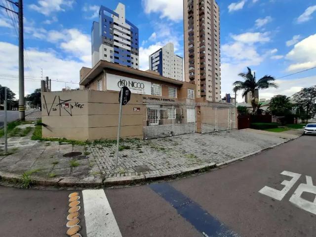 Casa / Sobrado Comercial para Venda em Curitiba/PR Cabral