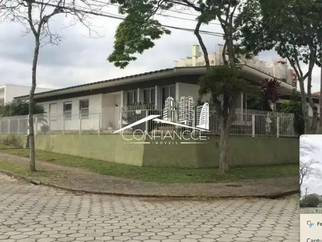 Casa / Sobrado Comercial para Venda em Curitiba/PR Cristo Rei 5 Quartos