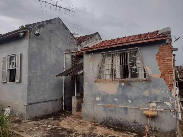 Casa / Sobrado Comercial para Venda em Agudos/SP Centro 4 Quartos