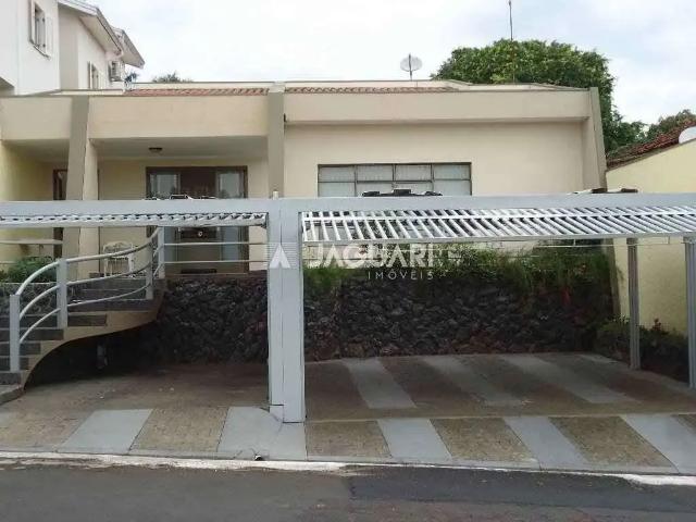 Casa / Sobrado Comercial para Venda em Agudos/SP Centro 5 Quartos